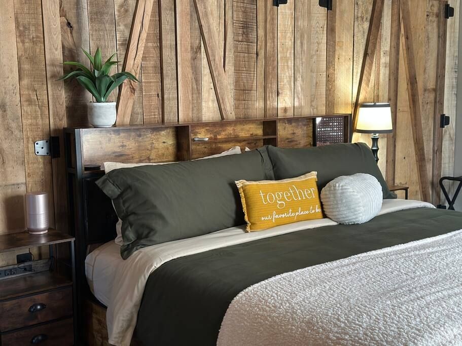 Escape to Nature's Paradise | Sandstone Rustic Retreat LLC